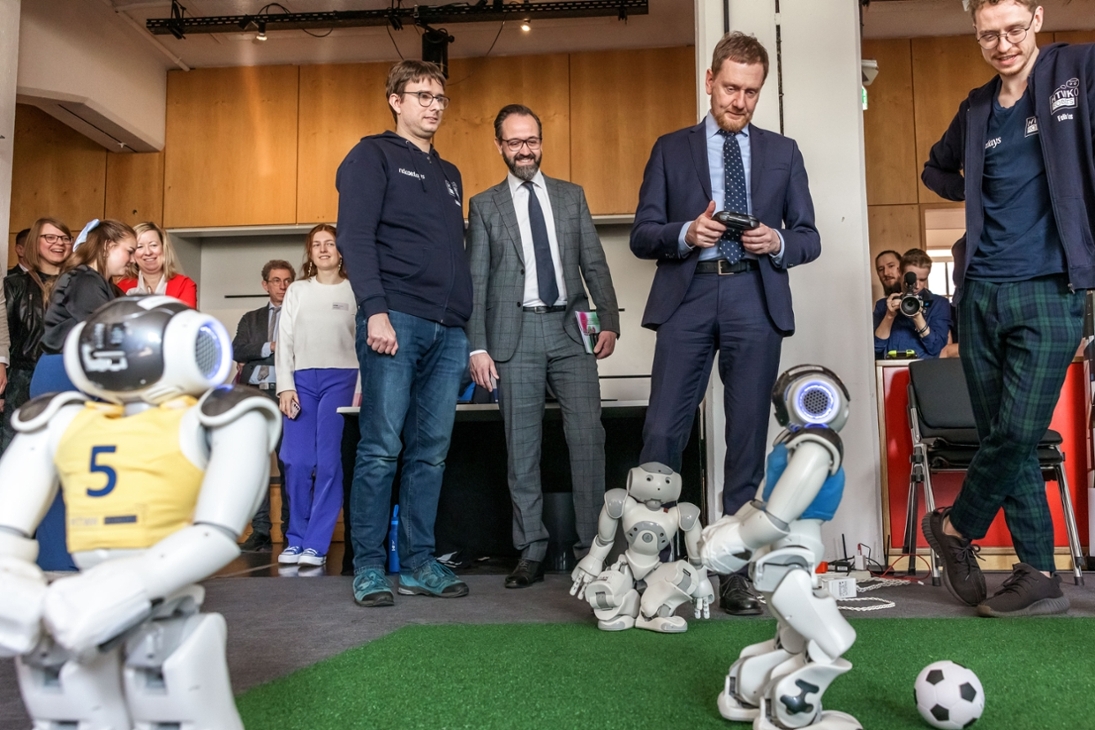 Erstes gesamtsächsisches »Wissenschaftsfestival SPIN2030« offiziell ...